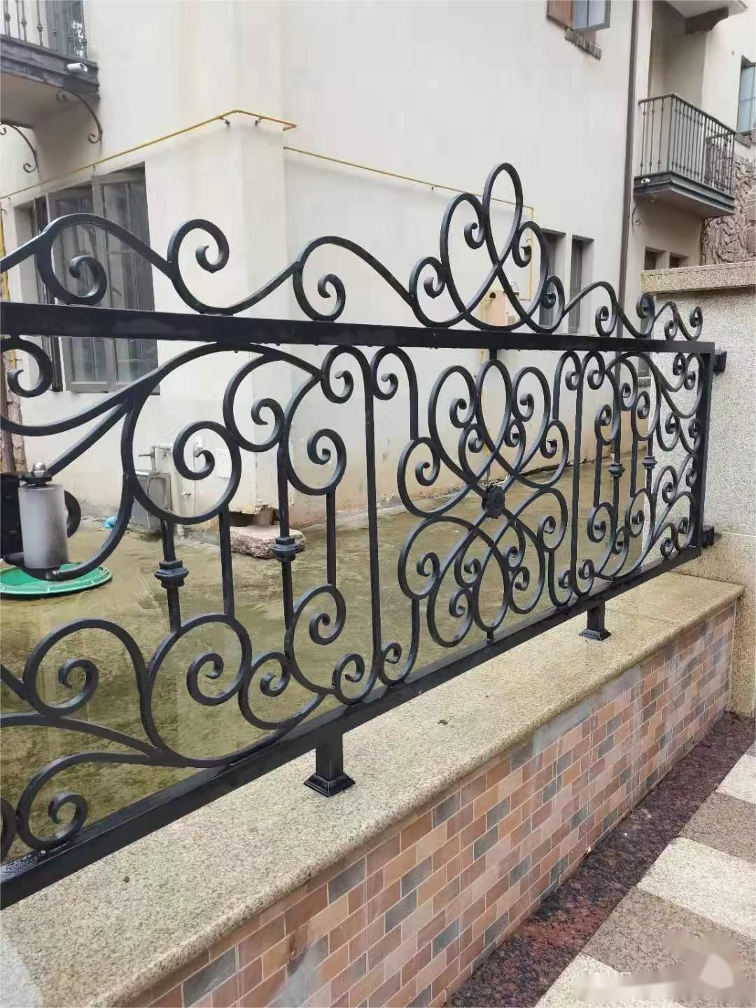 Curved Wrought Iron Railing with Scroll Motif – Nanton Metal